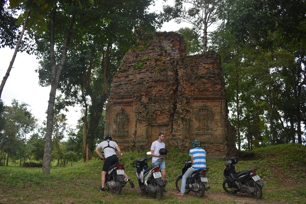 Day 12] Discovering the Jungle Temples in Kampong Thom!